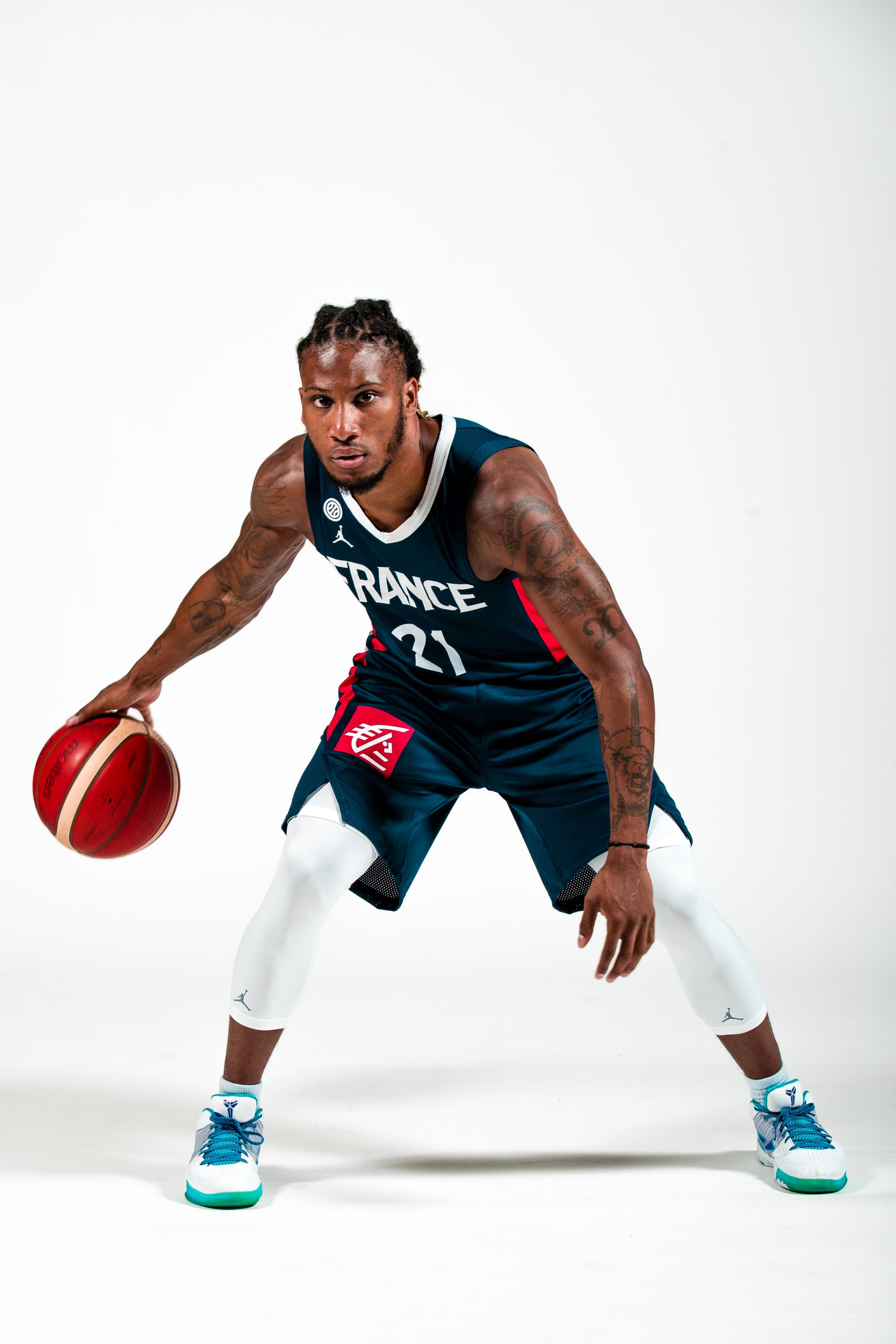 La taille de Andrew Albicy - Quelle taille font-ils? 📏