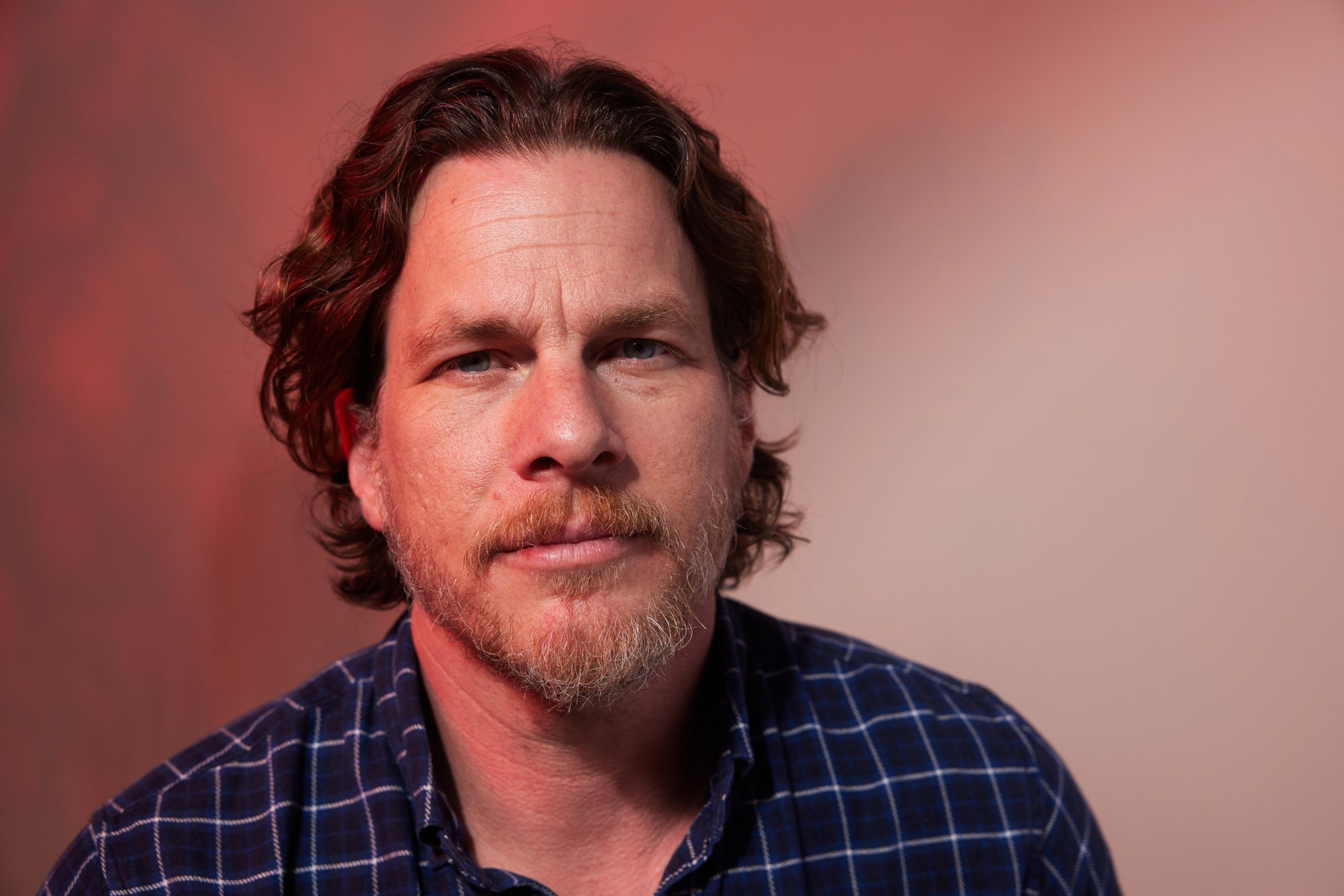 La taille de Jonathan Nolan - Quelle taille font-ils? 📏